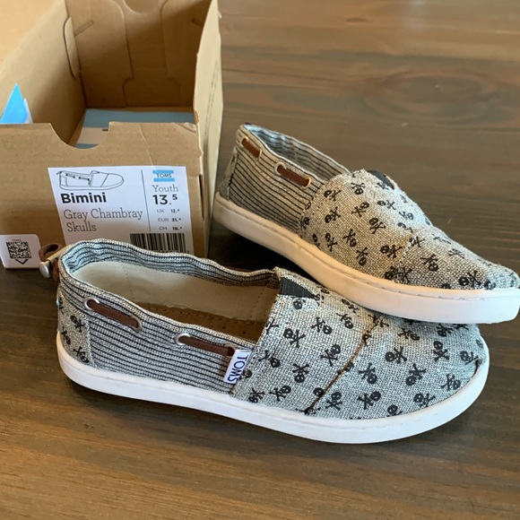 Toms | Shoes | Nib Toms Bimini Gray Chambray Skulls Youth 35 | Poshmark
